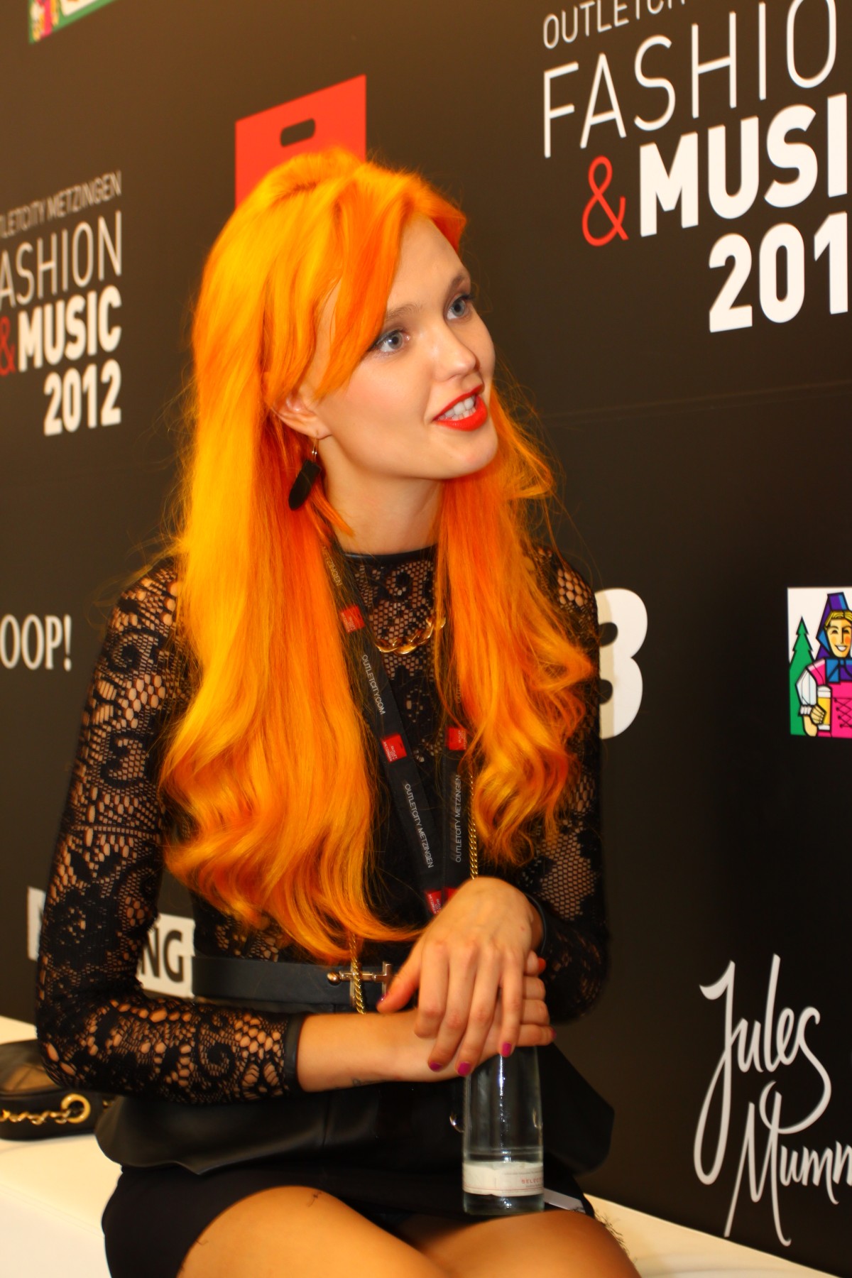 Sch N Und Umfangreich Bonnie Strange